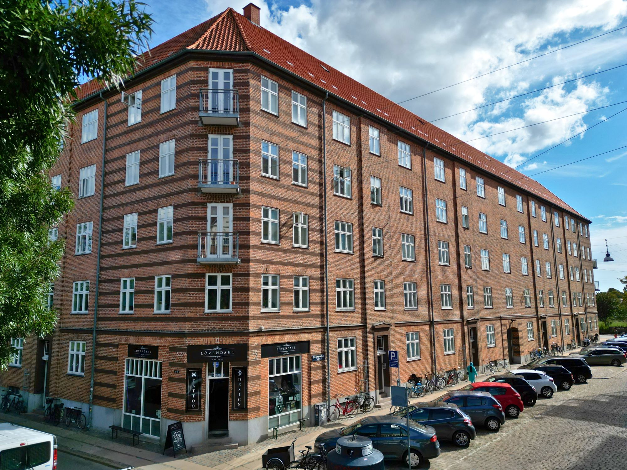 Stor facaderenovering på AB Erik Ejegod | Peter Jahn & Partnere A/S